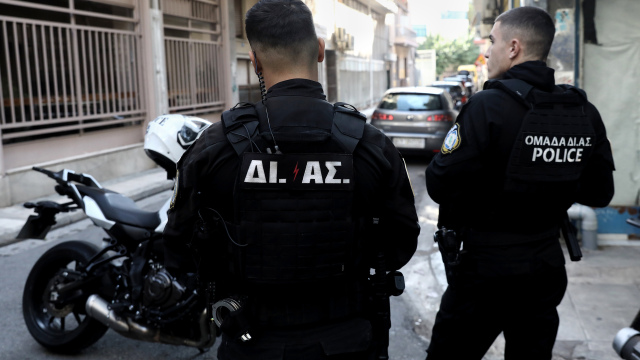 Άγριος ξυλοδαρμός σε κατάστημα της Αττικής: Ανήλικοι επιτέθηκαν σε ...
