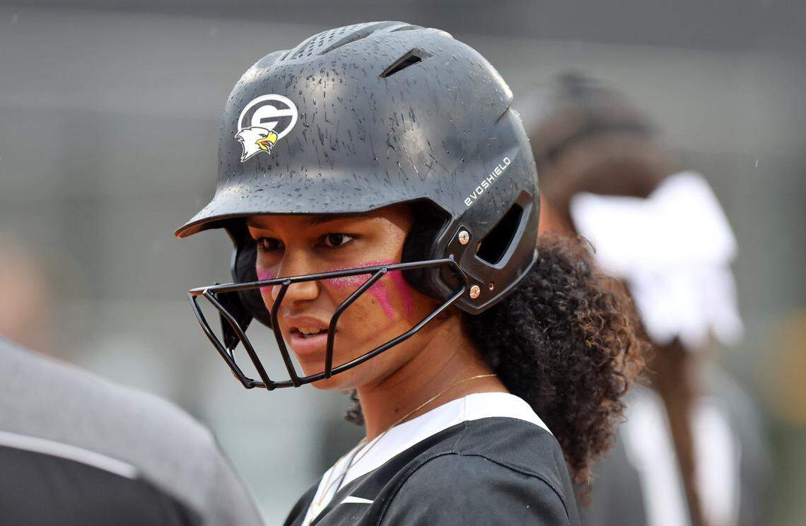 Top-ranked Gamecocks softball recruit joining program ahead of schedule