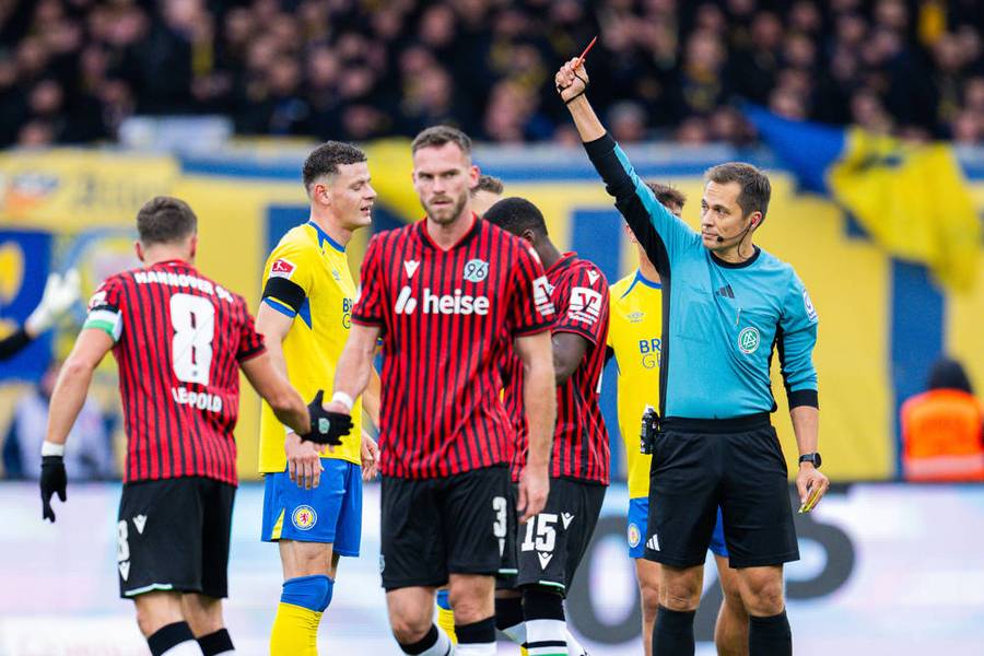 "Das ist ja völlig irre, er würgt ihn ohne Ende!"