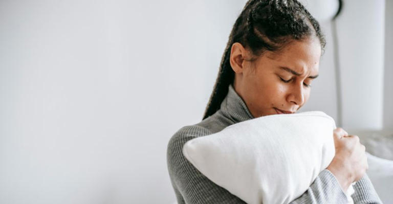 9 Clear Signs That Show Someone Is Emotionally Unstable
