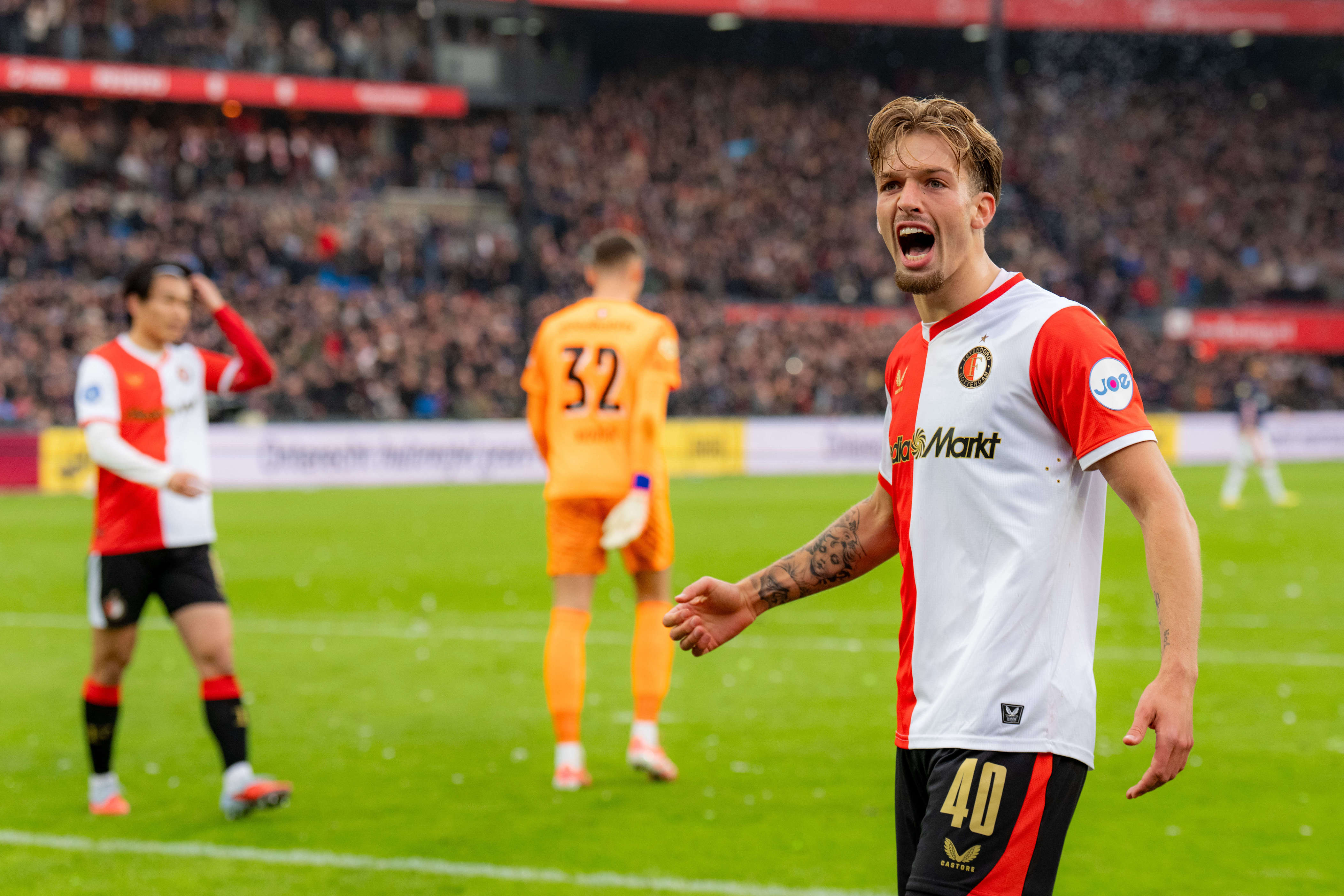 Janssen en Sneijder wijzen Koeman op Eredivisie-ster: 'Die heeft alles ...