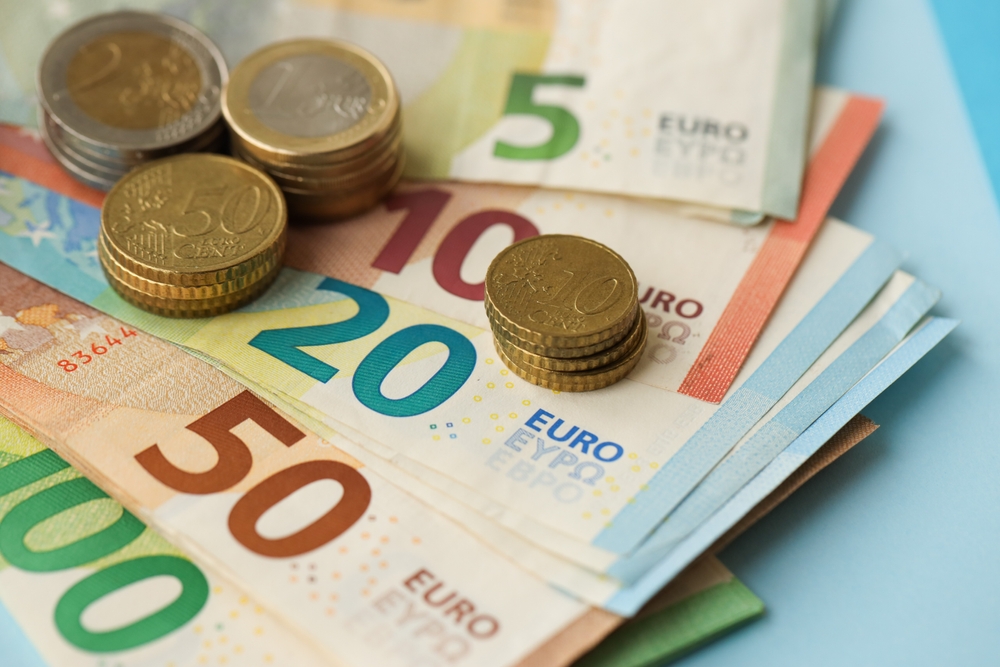 Comment l’argent liquide résiste aux paiements numériques