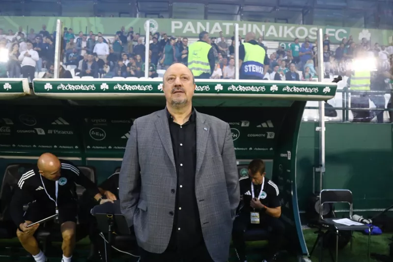 Οι πρώτες φωτογραφίες του Μπενίτεθ στον πάγκο του Παναθηναϊκού και το ...