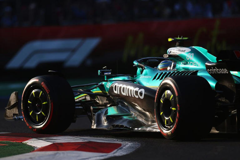Alonso pins F1 hopes on Newey as Aston Martin goes backwards again