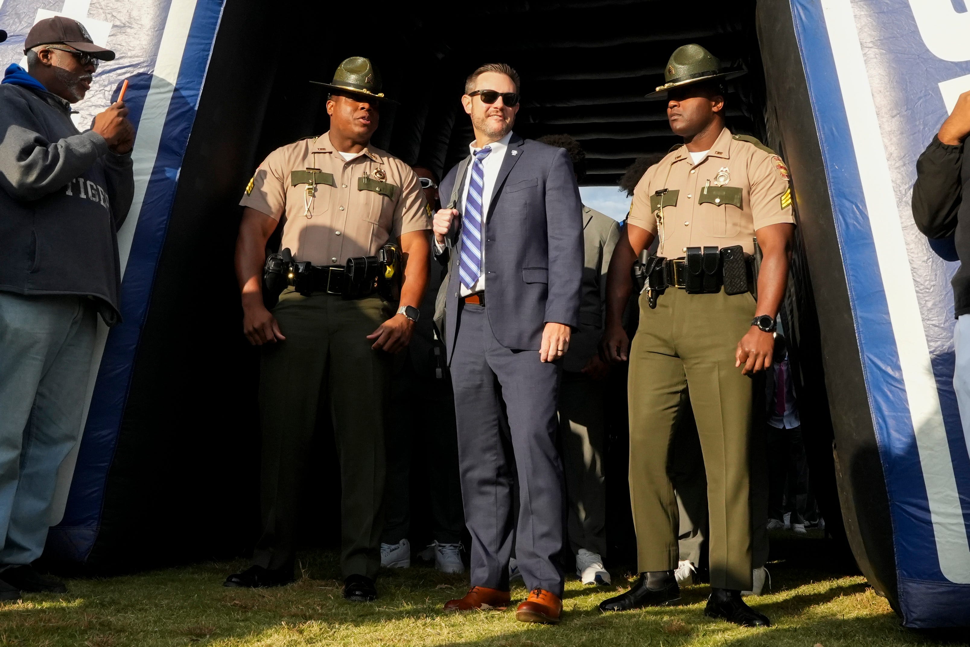 Arkansas football early signing day 2026 class under Ryan Silverfield