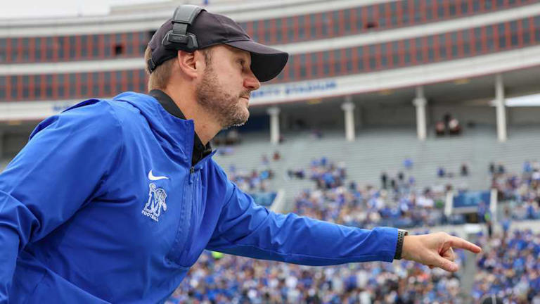 Group of 5 coach might be one to keep an eye on for Razorbacks in search