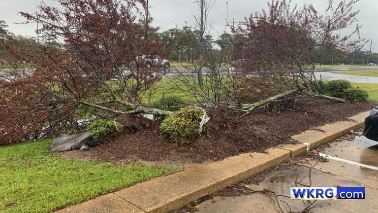 Gautier, Mississippi, storm: Aztecas Restaurant hit hard