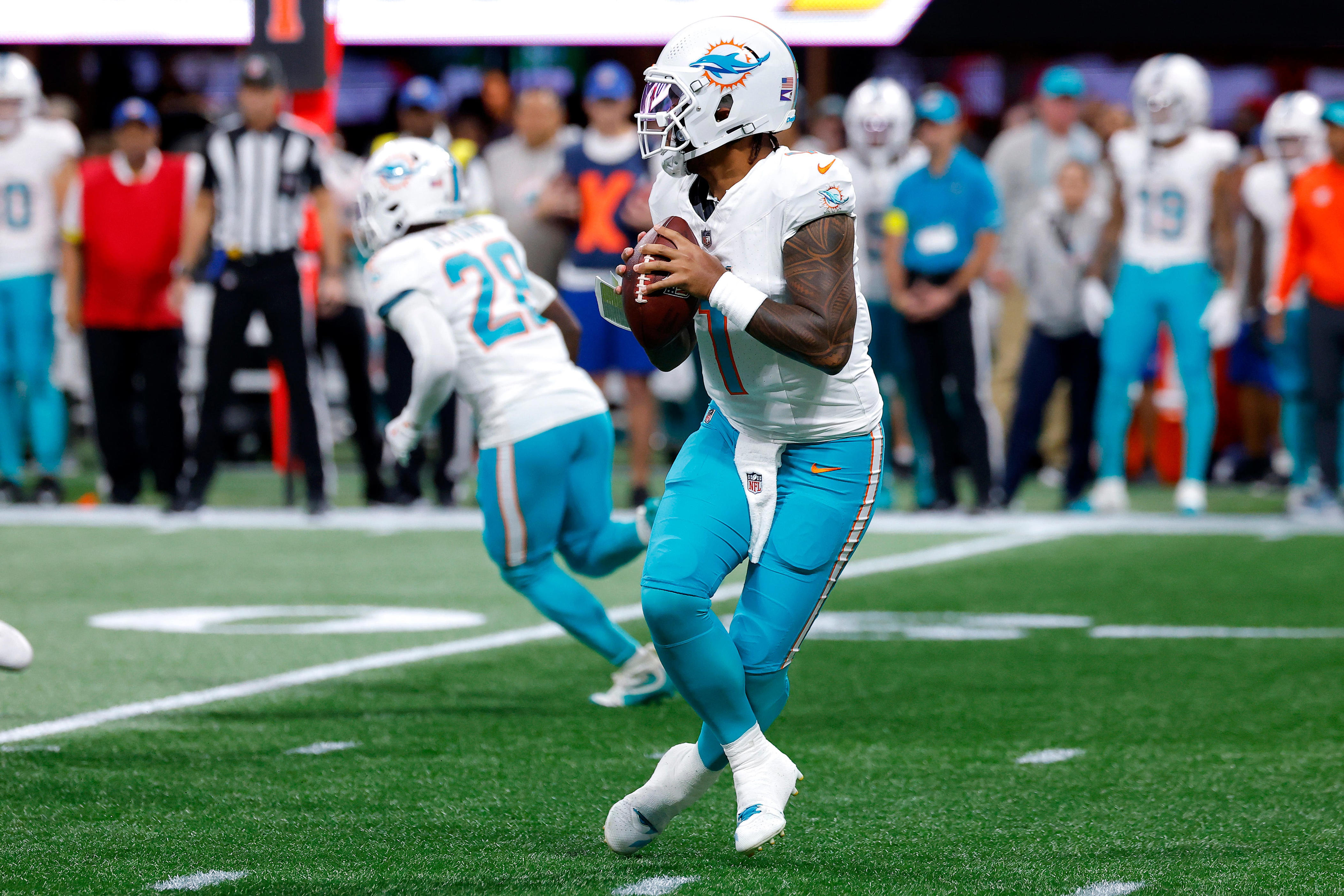 Dolphins vs Falcons live updates, Tua's 4 TDs lead Miami to 34-10 rout ...