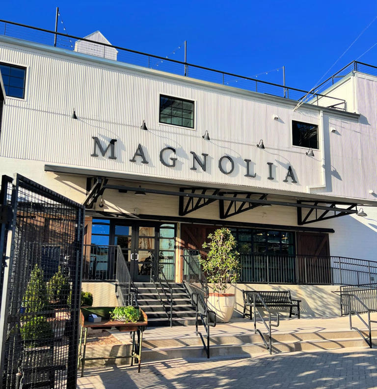 A Complete Guide to Visiting Magnolia Market in Waco, Texas