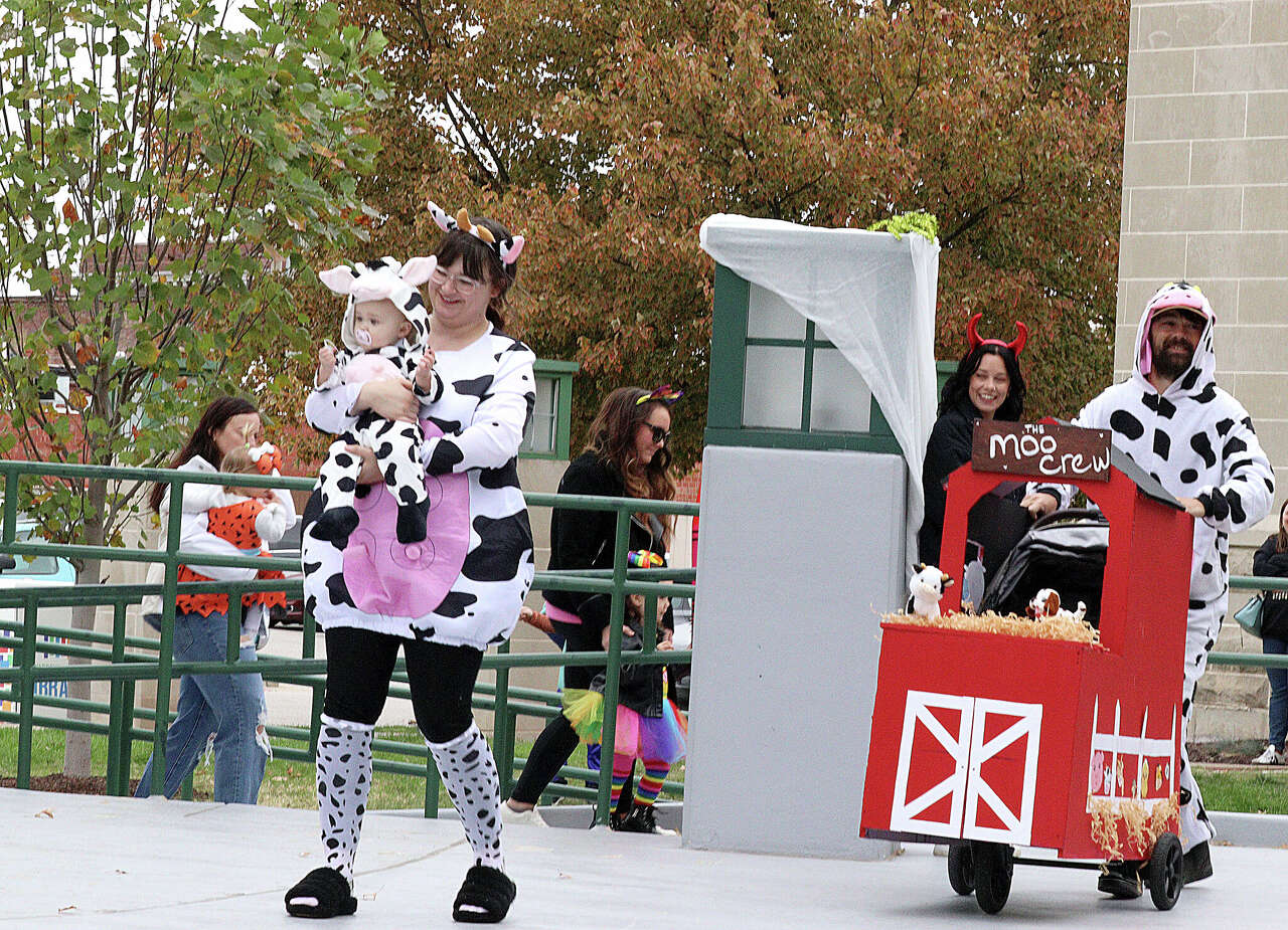 A crowd comes out to kick off Halloween in Edwardsville