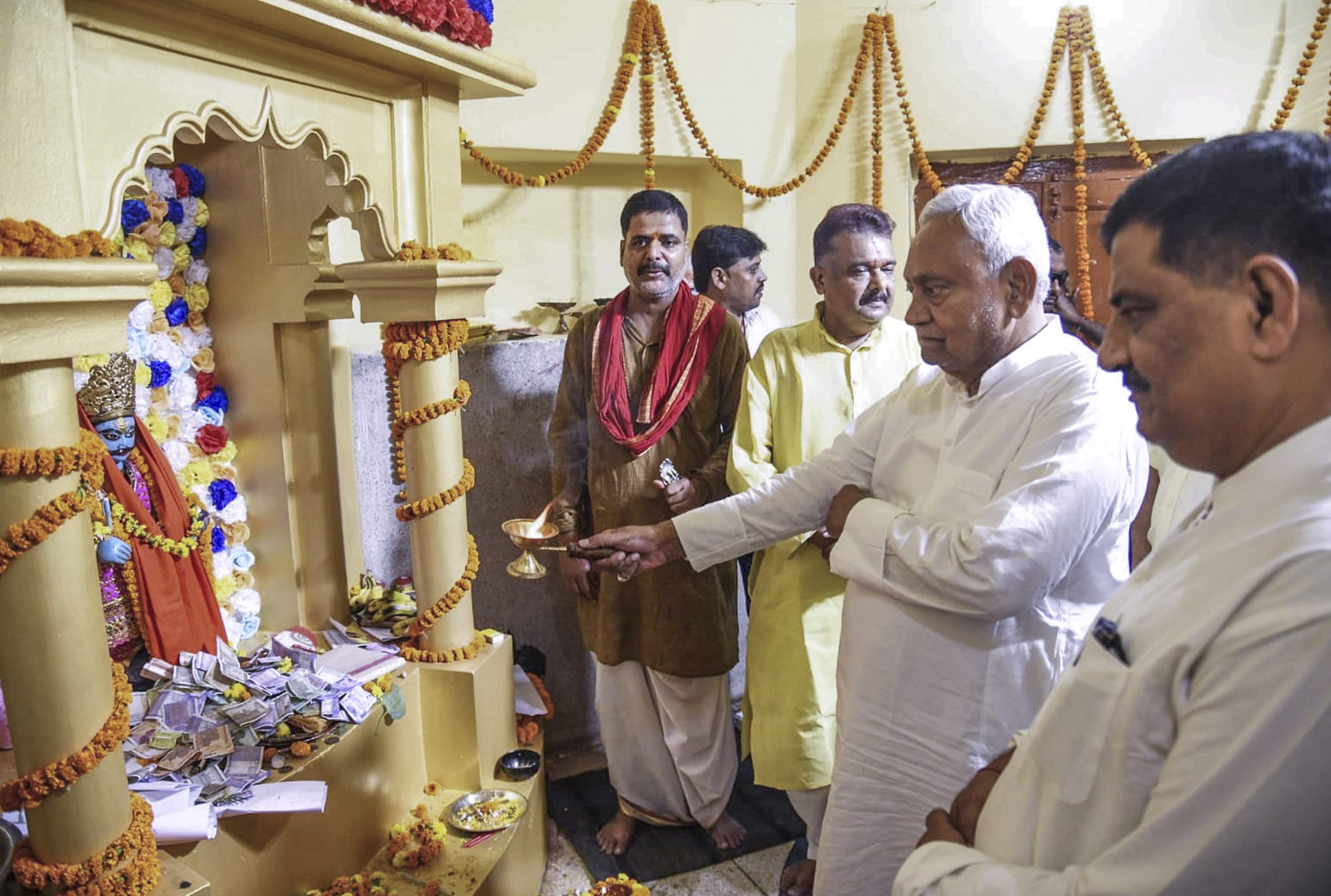 Caste Factor, General and Secular Issues Make Communal and ...