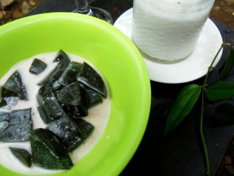 5 Manfaat Cincau untuk Kesehatan, Ramuan Tradisional yang Menyegarkan