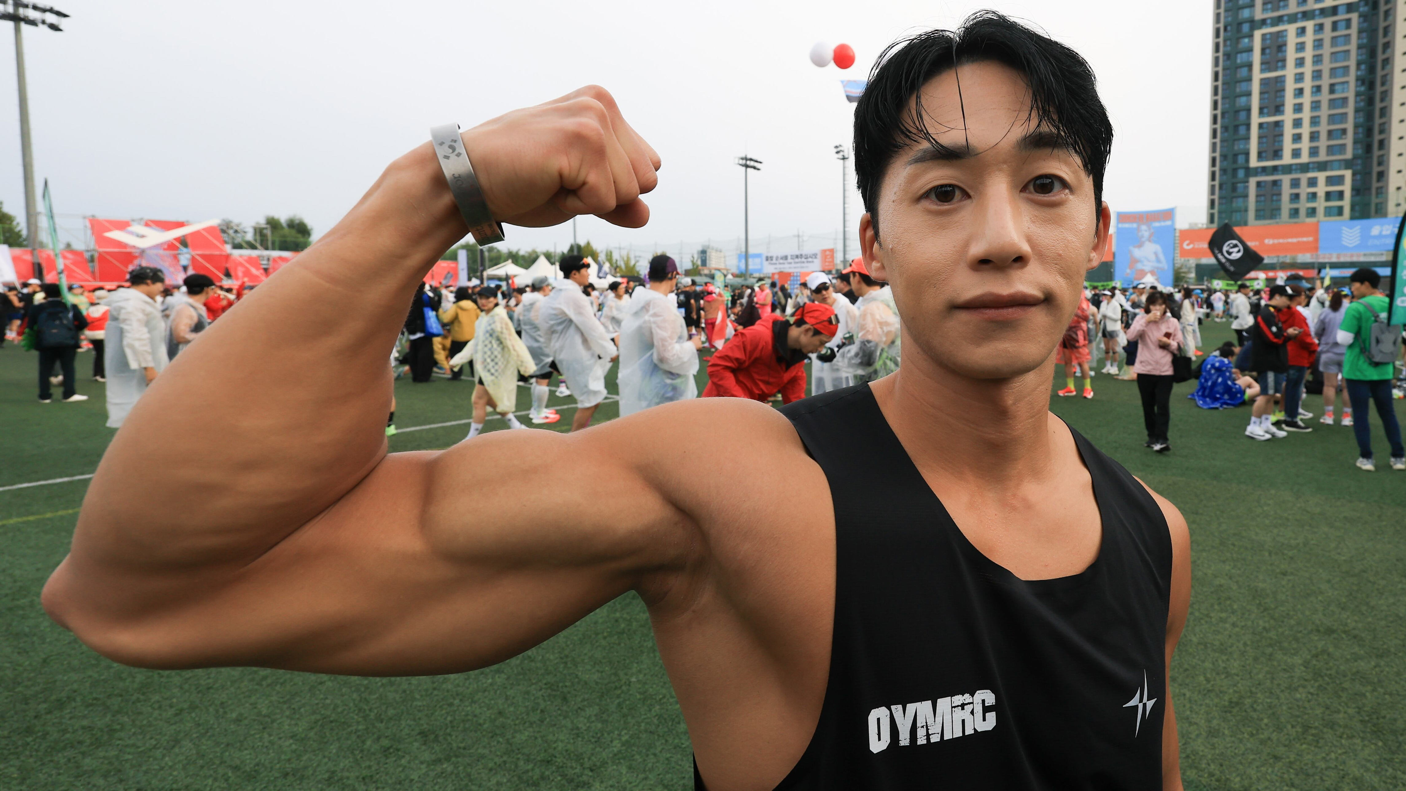 Guinness Pull-Up Record Holder Oh Yo-han Debuts in Marathon with 3:06:58