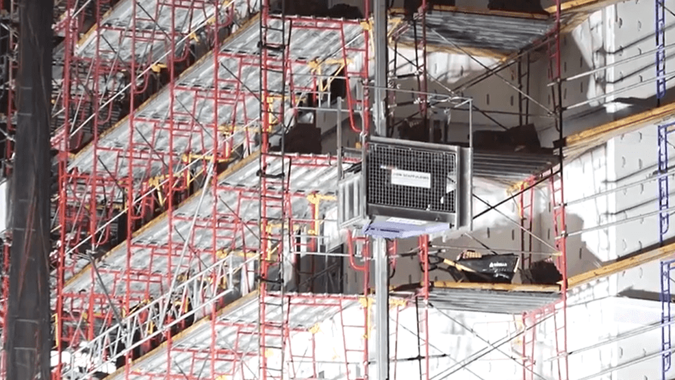 Scaffolding collapse downtown leads to evacuation near Main Plaza