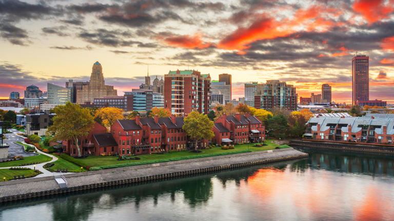 Outside Buffalo Is New York's Small Town With Charming Artistic Trails ...