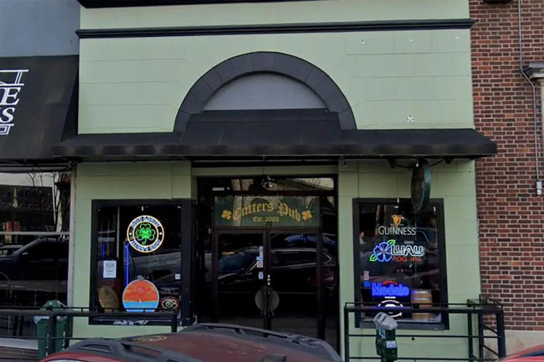 Georgia man dressed in Nazi uniform slams pitcher in woman's face and ...