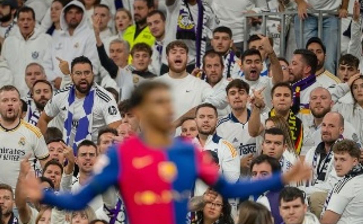 Why is Lamine Yamal being booed by Real Madrid fans during El Clasico ...