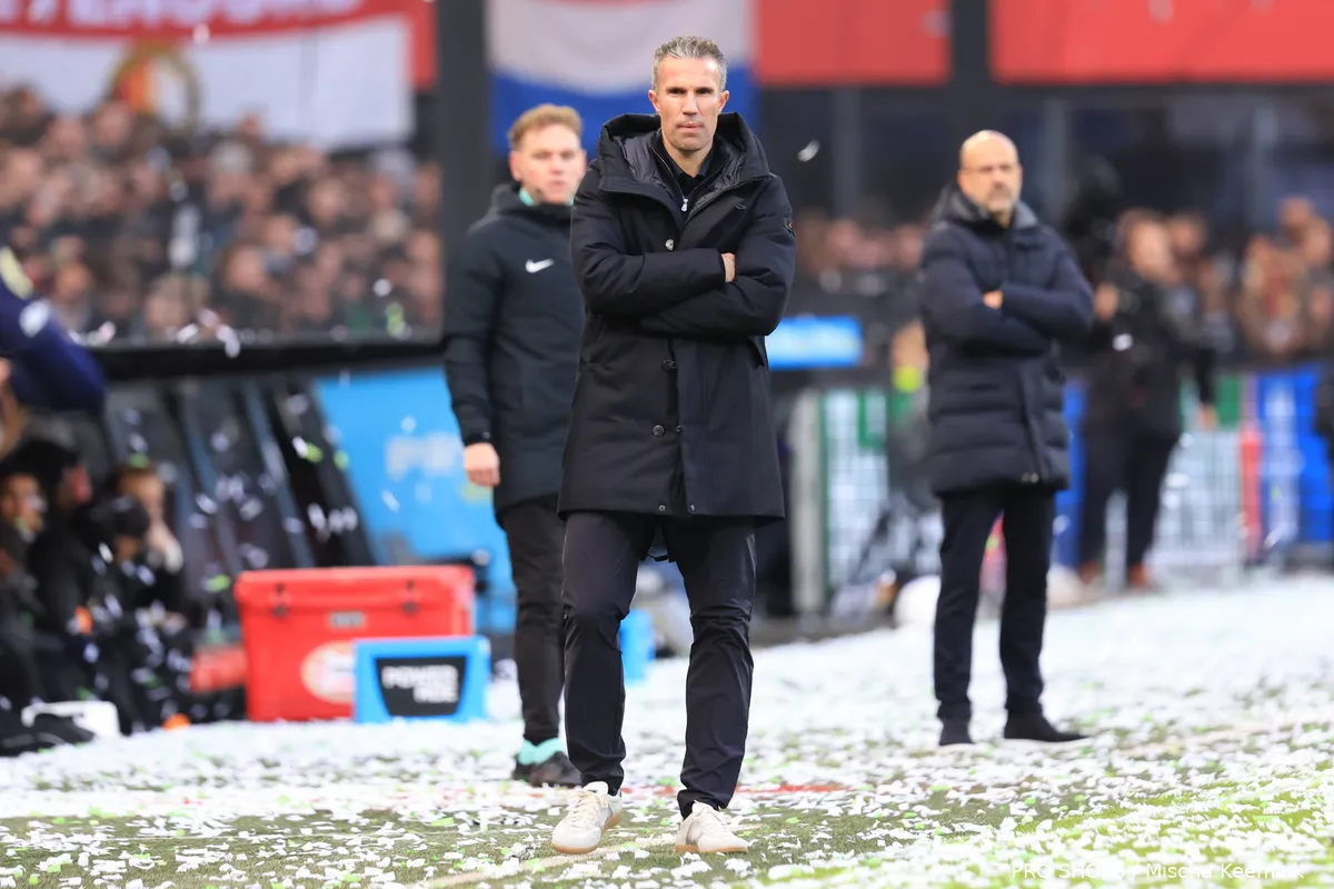 Eredivisie: Feyenoord kijkt met een schuin oog naar AZ - PSV