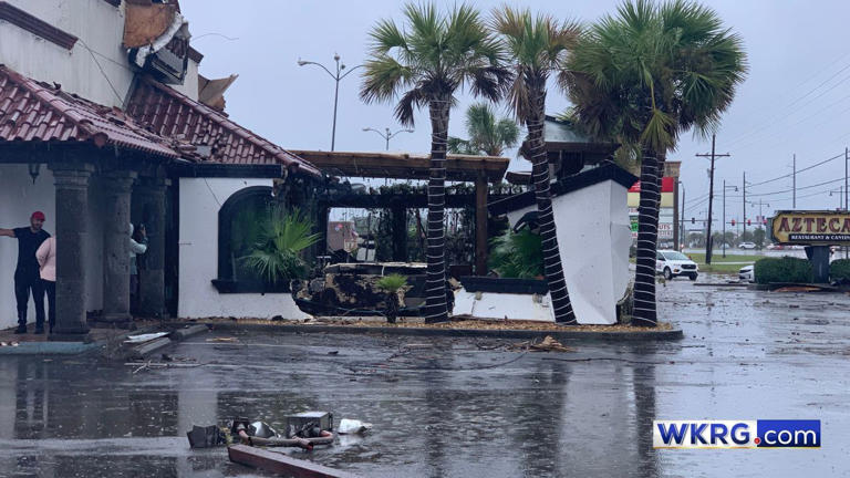 Gautier, Mississippi, storm: Aztecas Restaurant hit hard