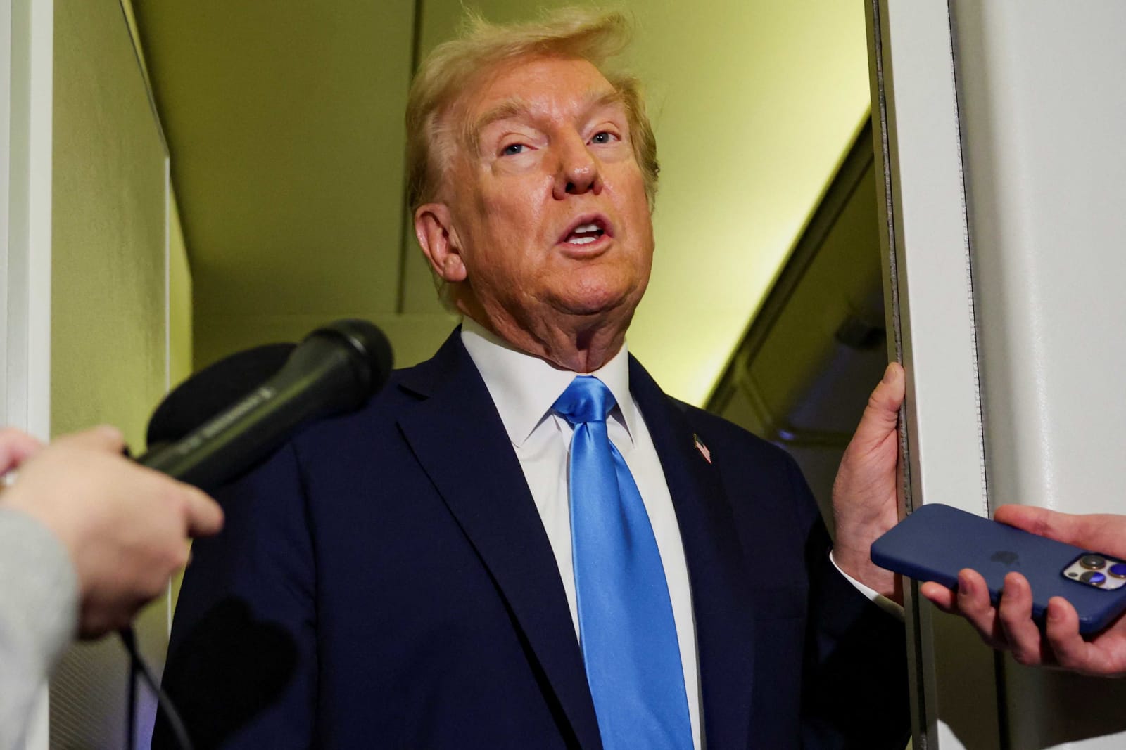 Trump says he'll ban early voting for midterms in panicked rant