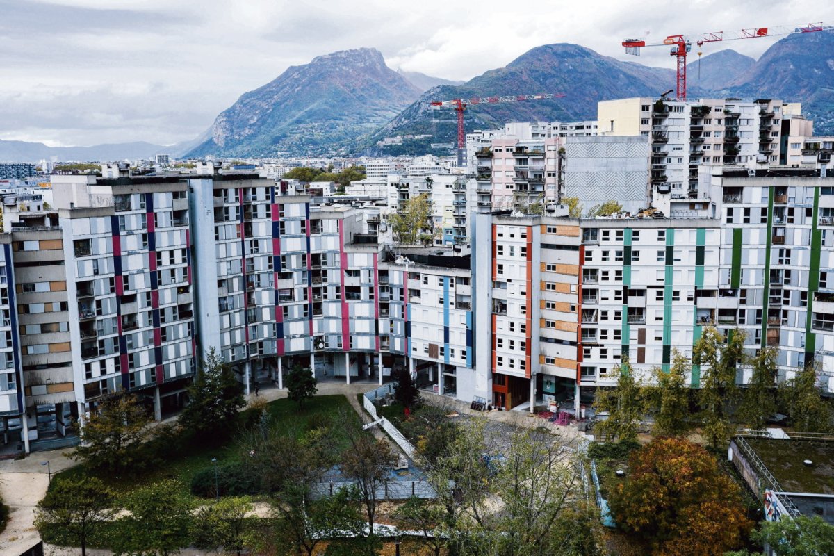 « Notre boulot, c’est de redonner confiance » : à Grenoble, le quartier ...