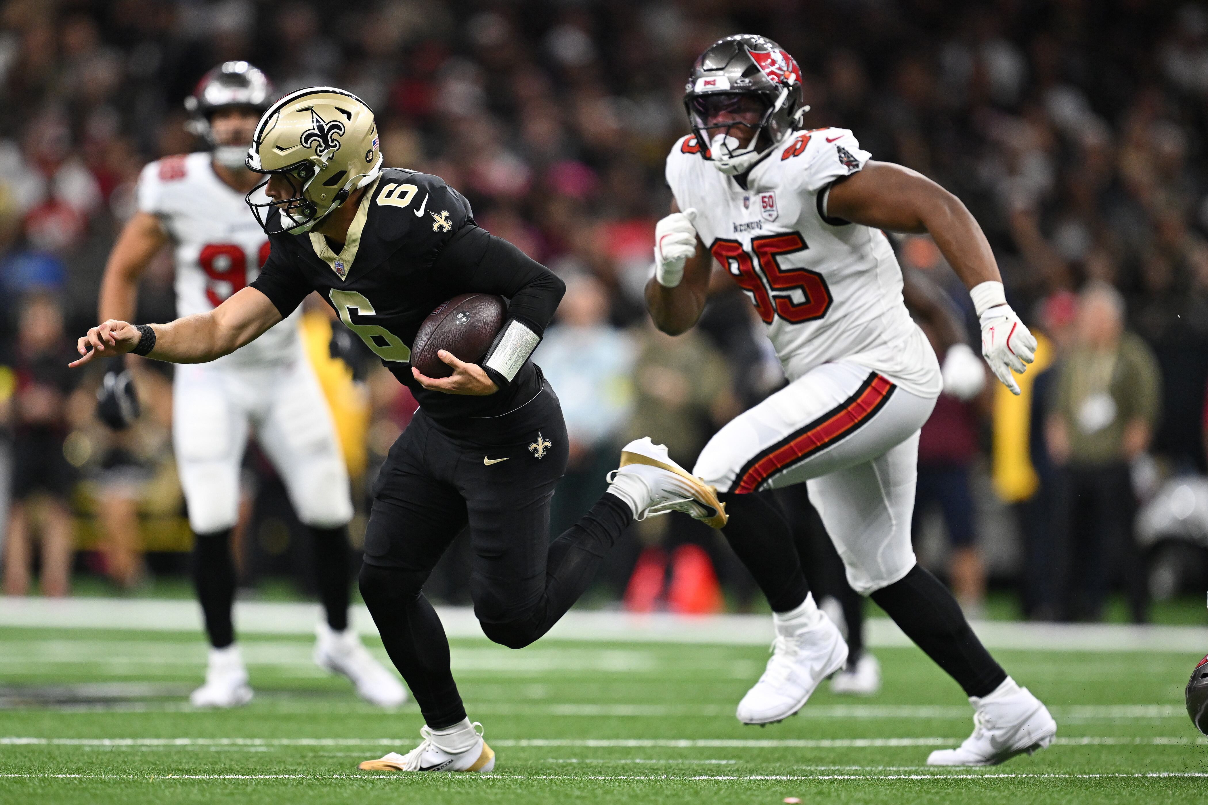 Saints lose 23-3 in NFC South clash to Buccaneers, fall to 1-7