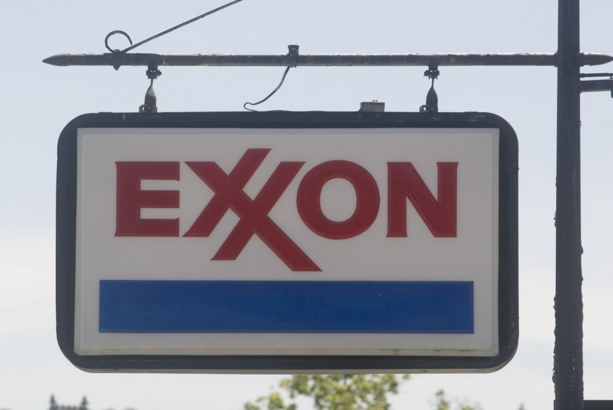 Exxon Mobil sues California over emissions reporting laws