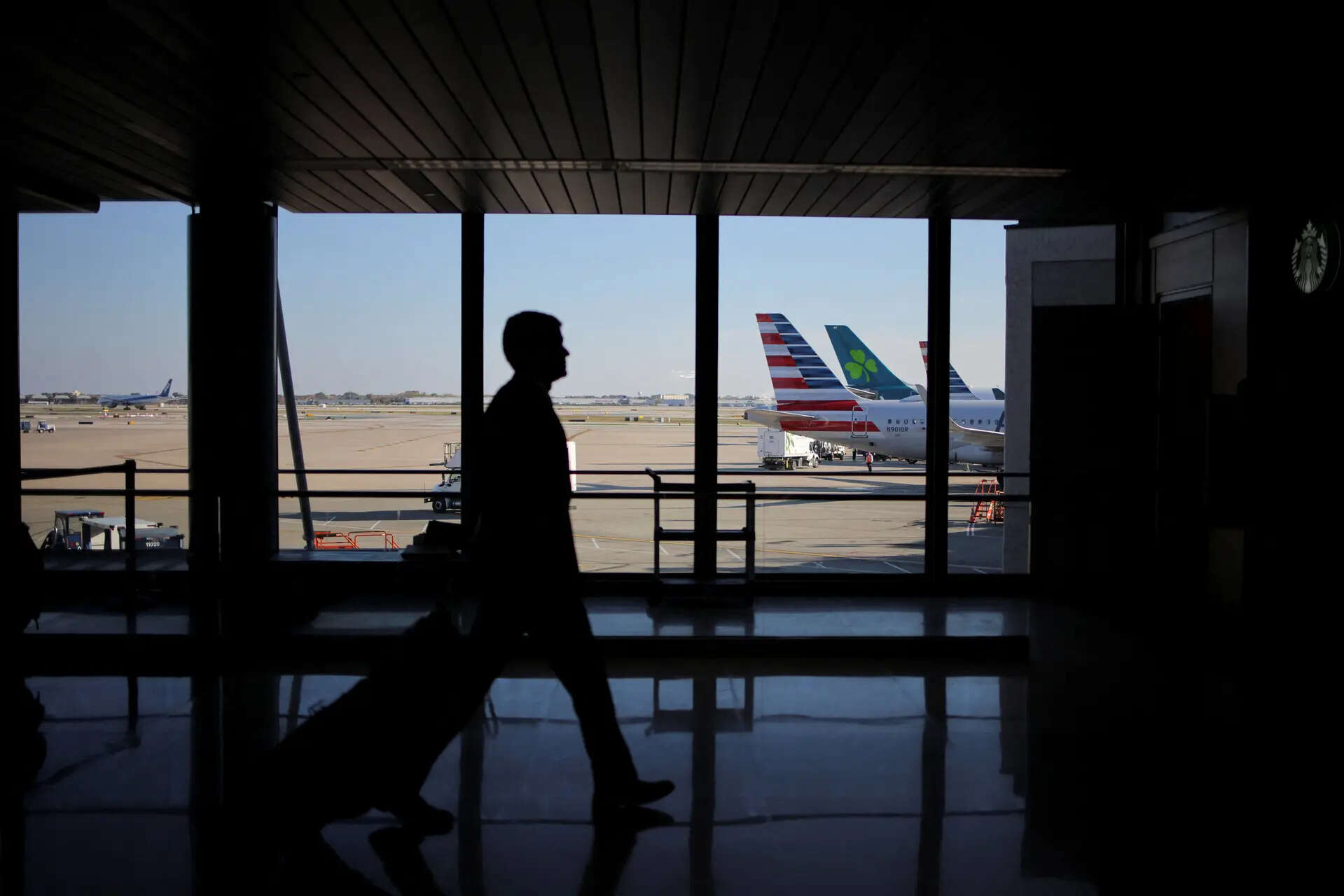 More than 8,000 US flights delayed as air traffic control absences persist