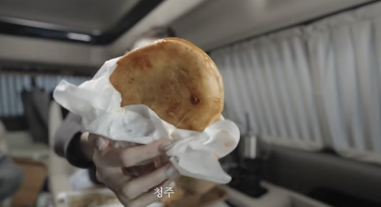 강민경, 168cm 52kg인데…“두 달간 차에서 먹고 살아” (걍밍경)