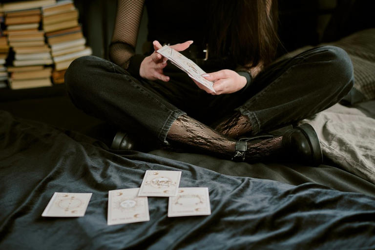 Výklad tarotu pro nový týden: Velmi těžké karty pro jedno znamení! A ...