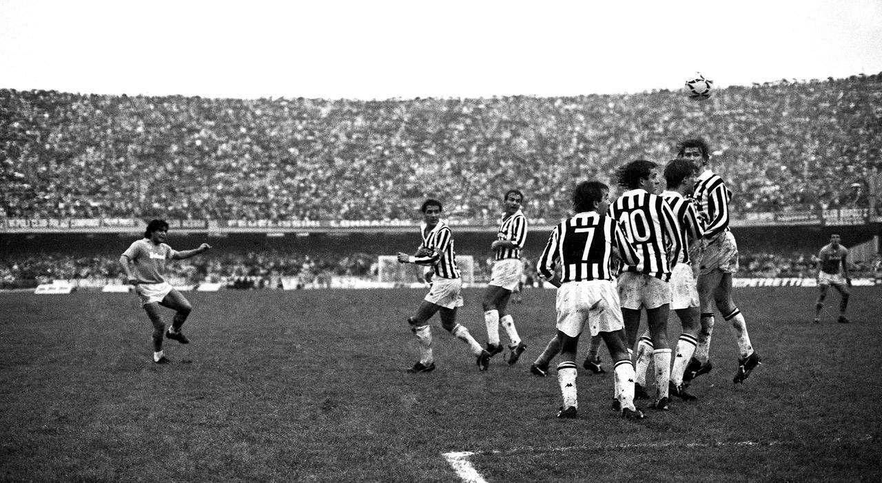 Juventus-Napoli, quarant’anni fa la vittoria con un tiro di Maradona ...