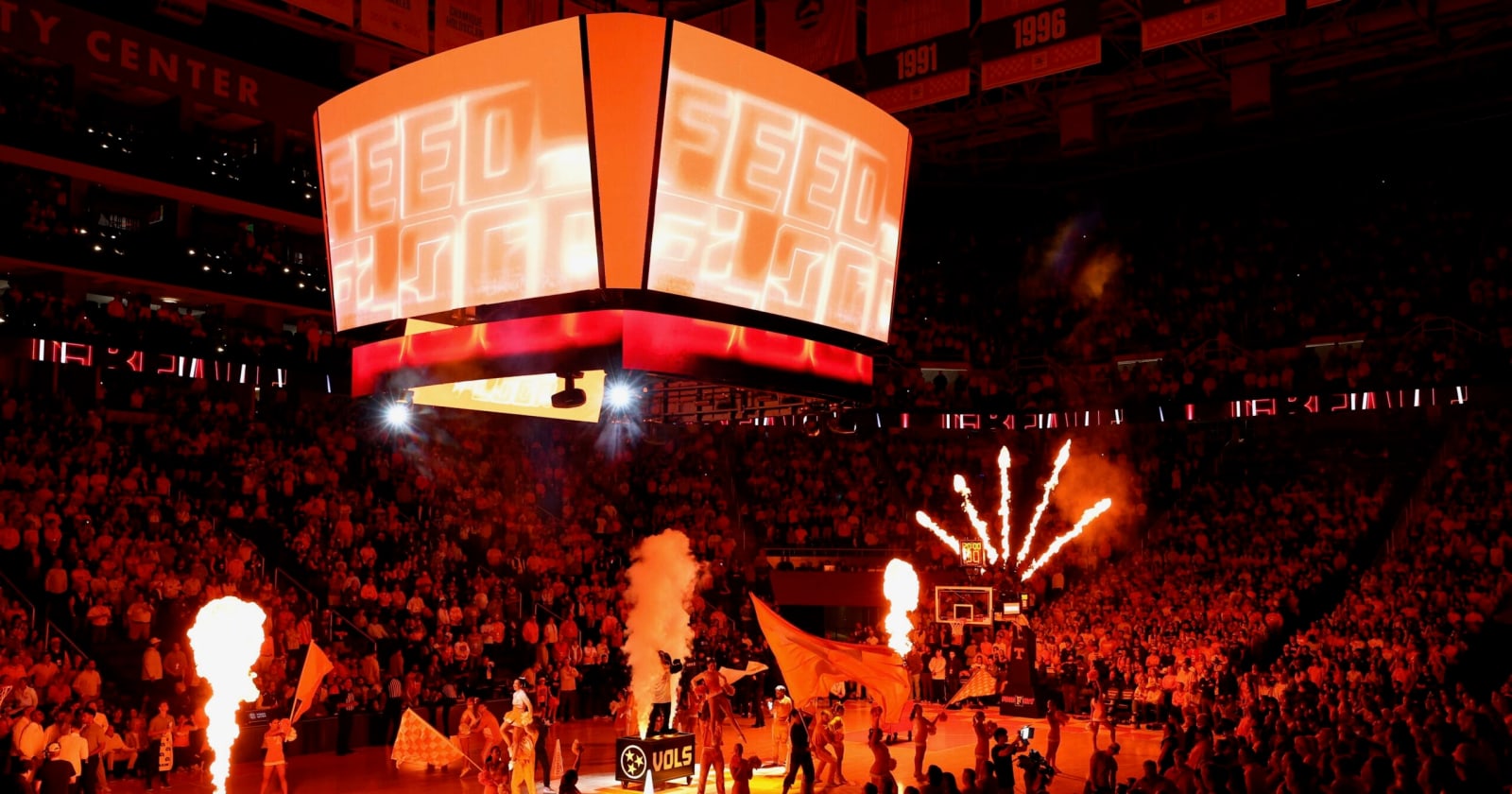 No. 18 Tennessee loses primetime exhibition game to No. 6 Duke, 83-76