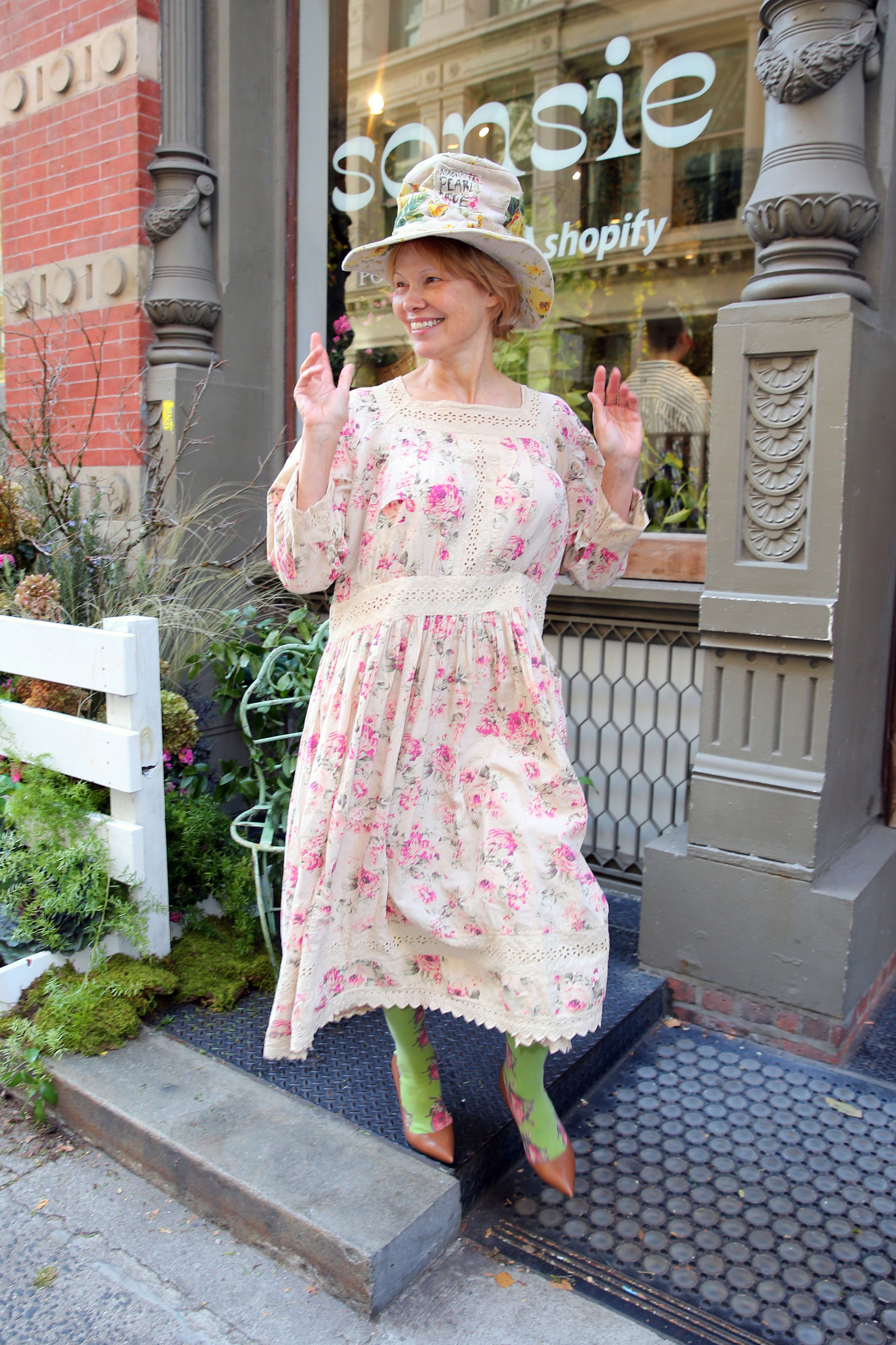 Pamela Anderson turns heads with wild floral outfit at garden-themed ...