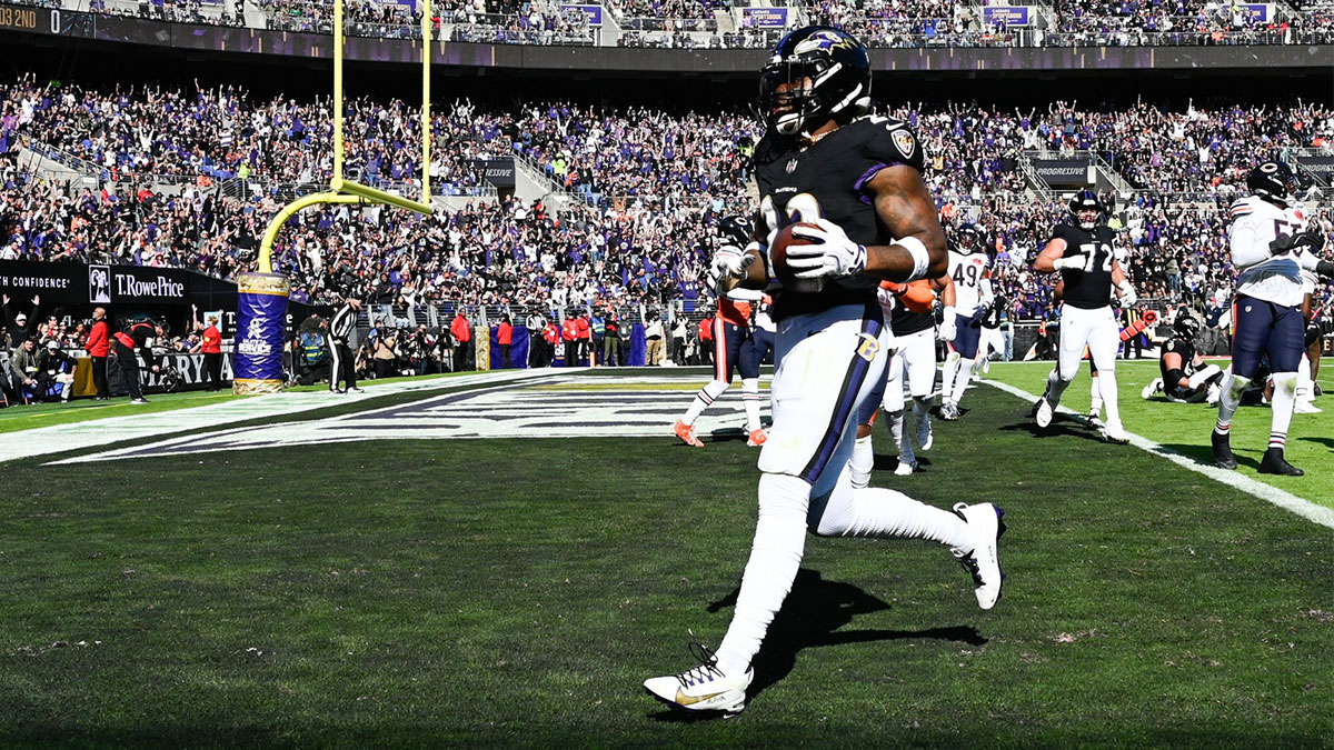 Ravens’ Derrick Henry moves past Walter Payton in NFL history vs. Bears