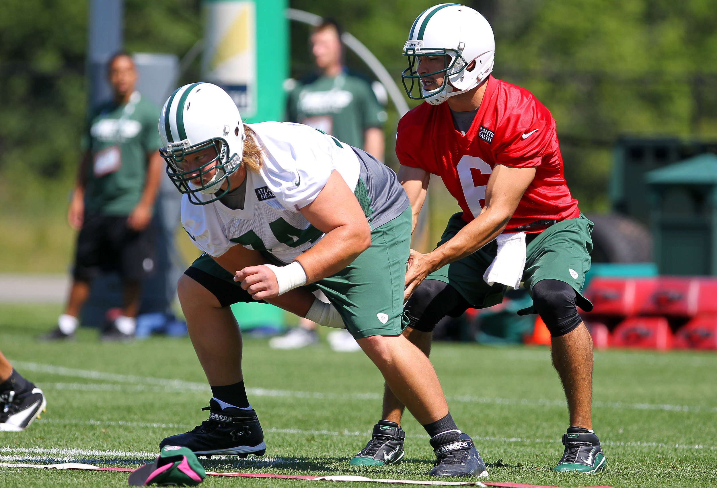 Mark Sanchez reflects on tragic death of former teammate Nick Mangold