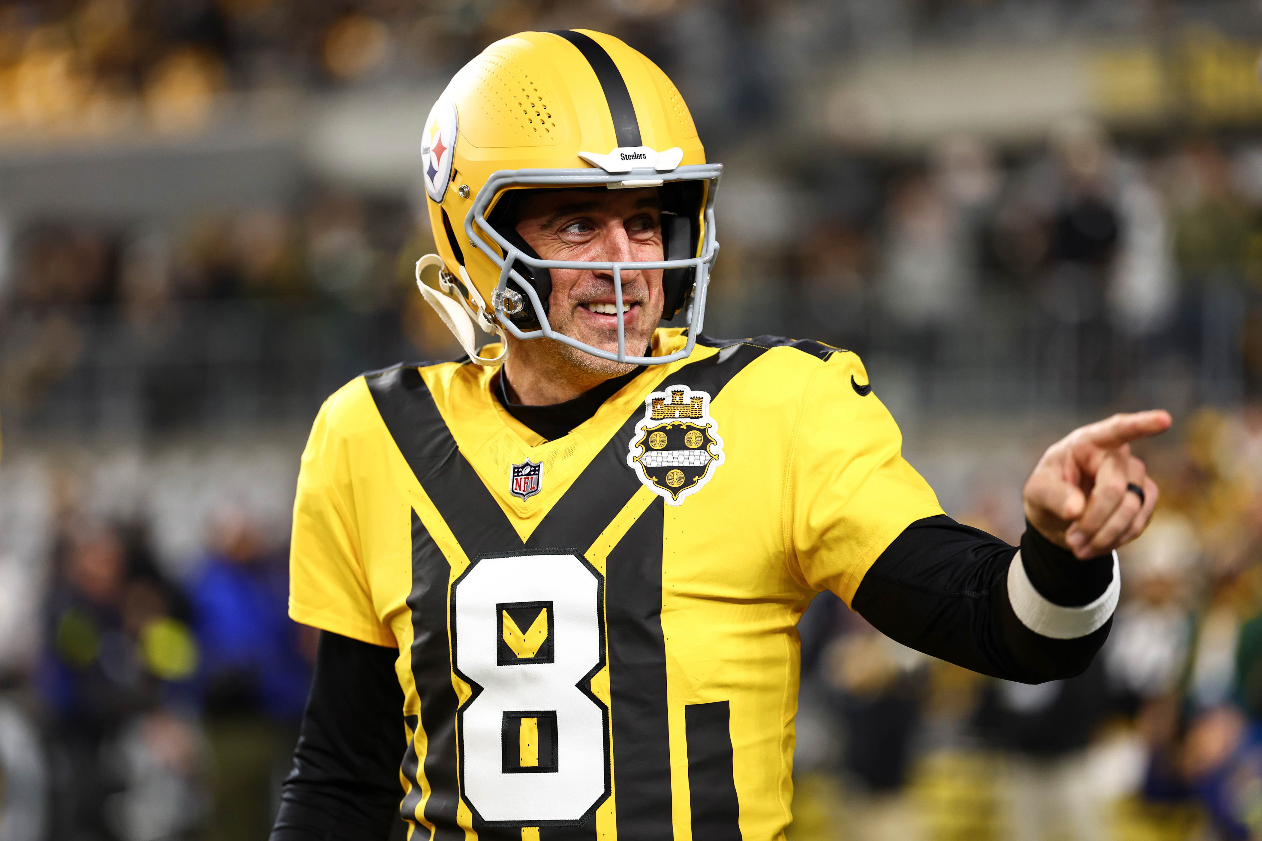 Steelers under fire for jersey choice against Packers