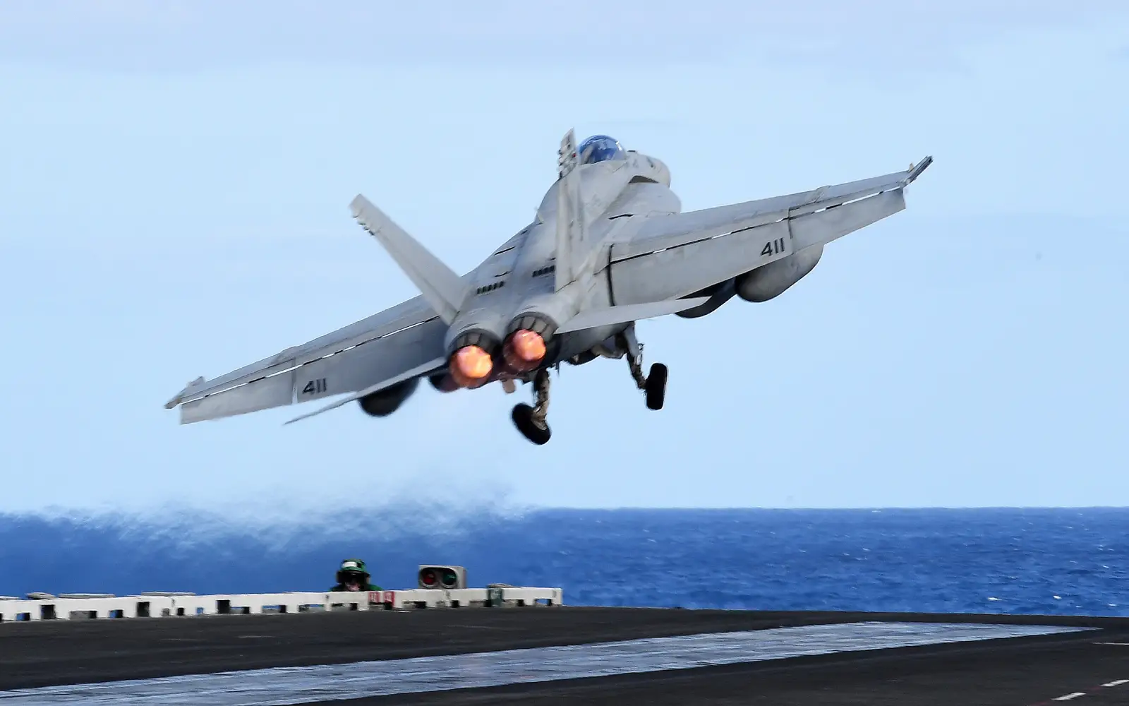 US Navy helicopter, jet crash into South China Sea