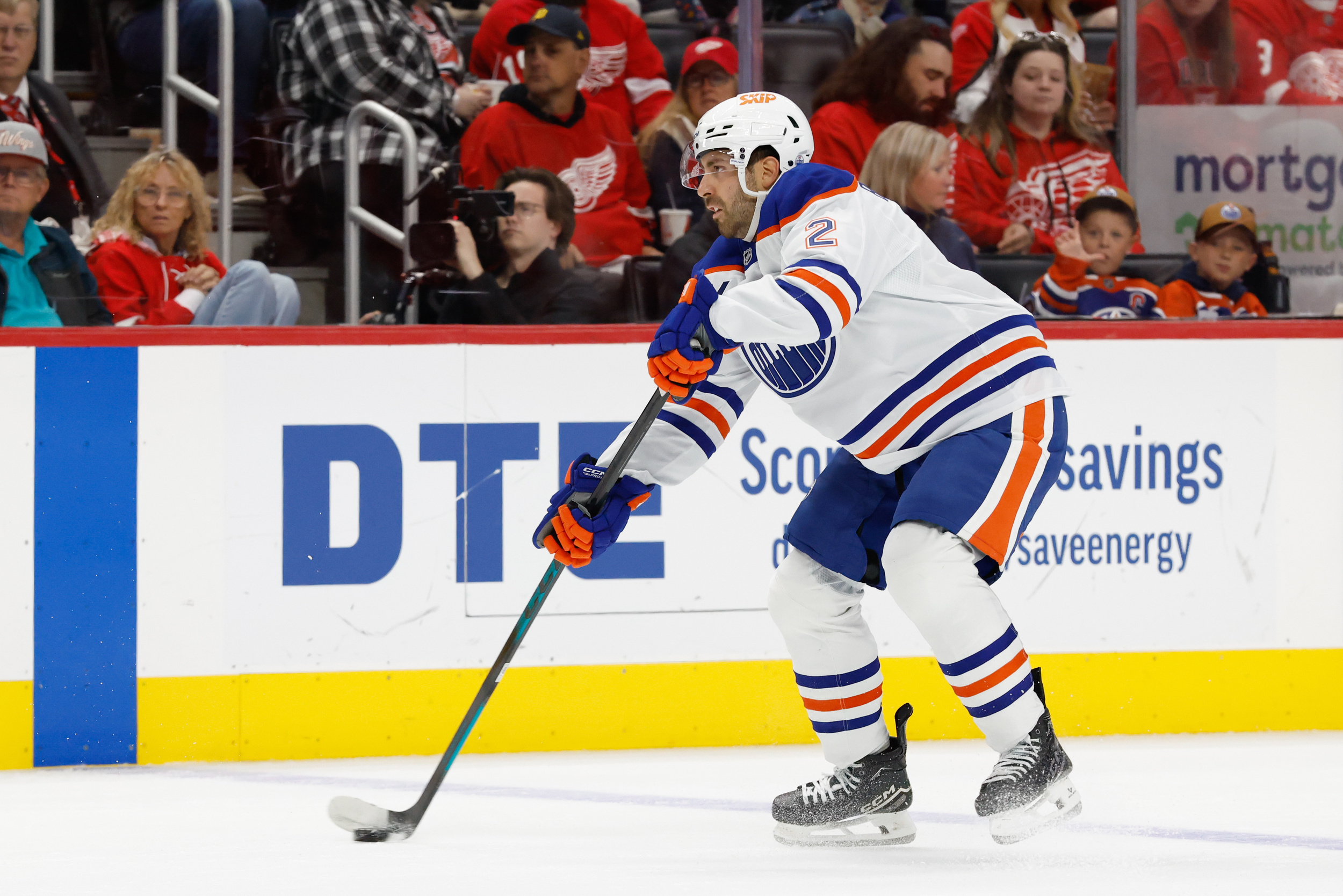 Oilers Fans Divided Over Behind-The-Bench Change Amid Team’s 4-4-1 Start