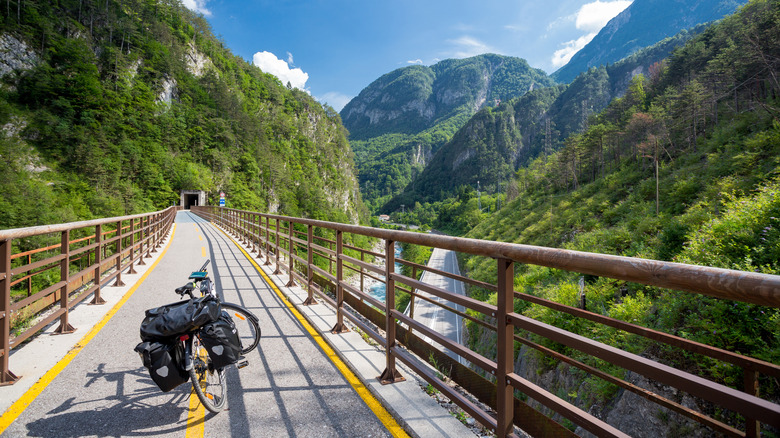 Europe's Scenic And Beginner-Friendly Bike Route Between Austria And ...