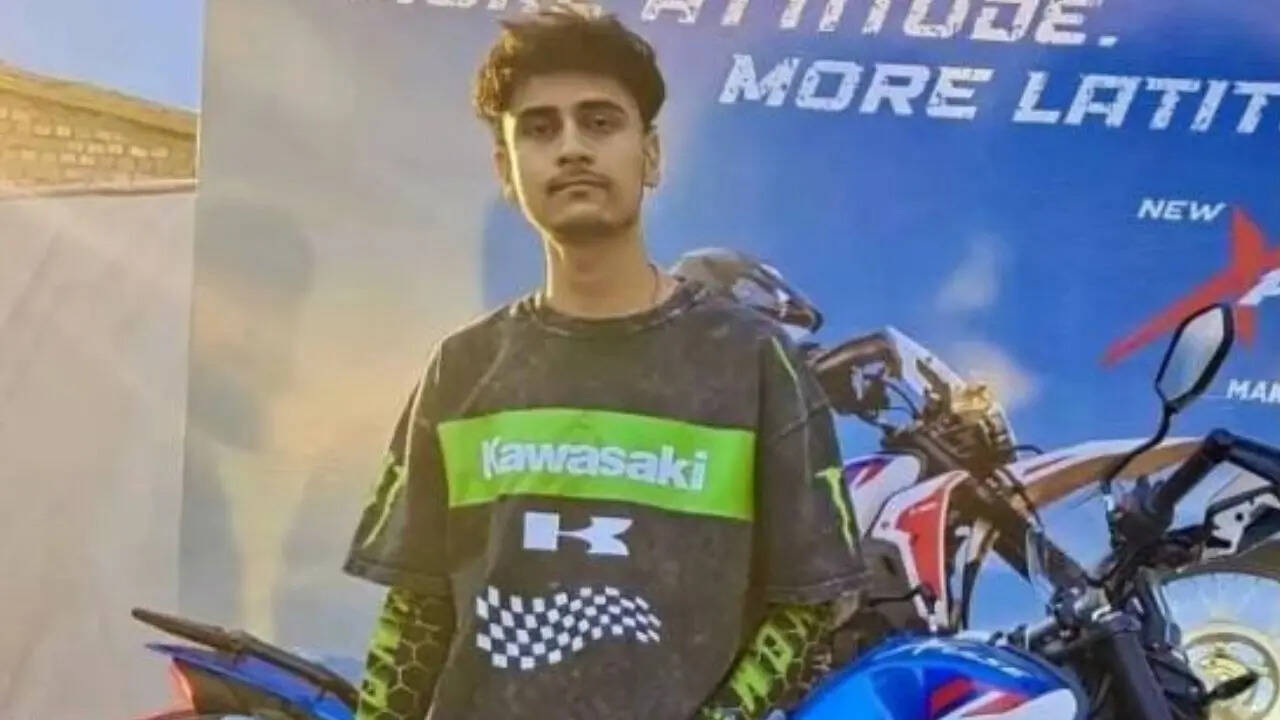 22-Year-Old Biker Dies While Performing Stunt For Reel In Himachal ...