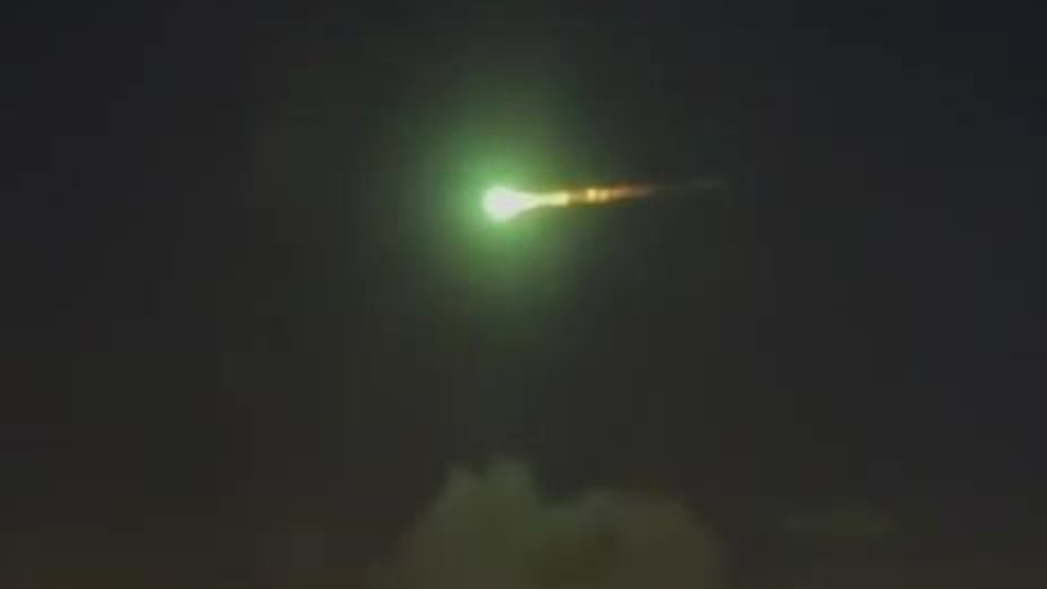 Drone che sembra una cometa si infrange sulla regione di Mosca: video ...