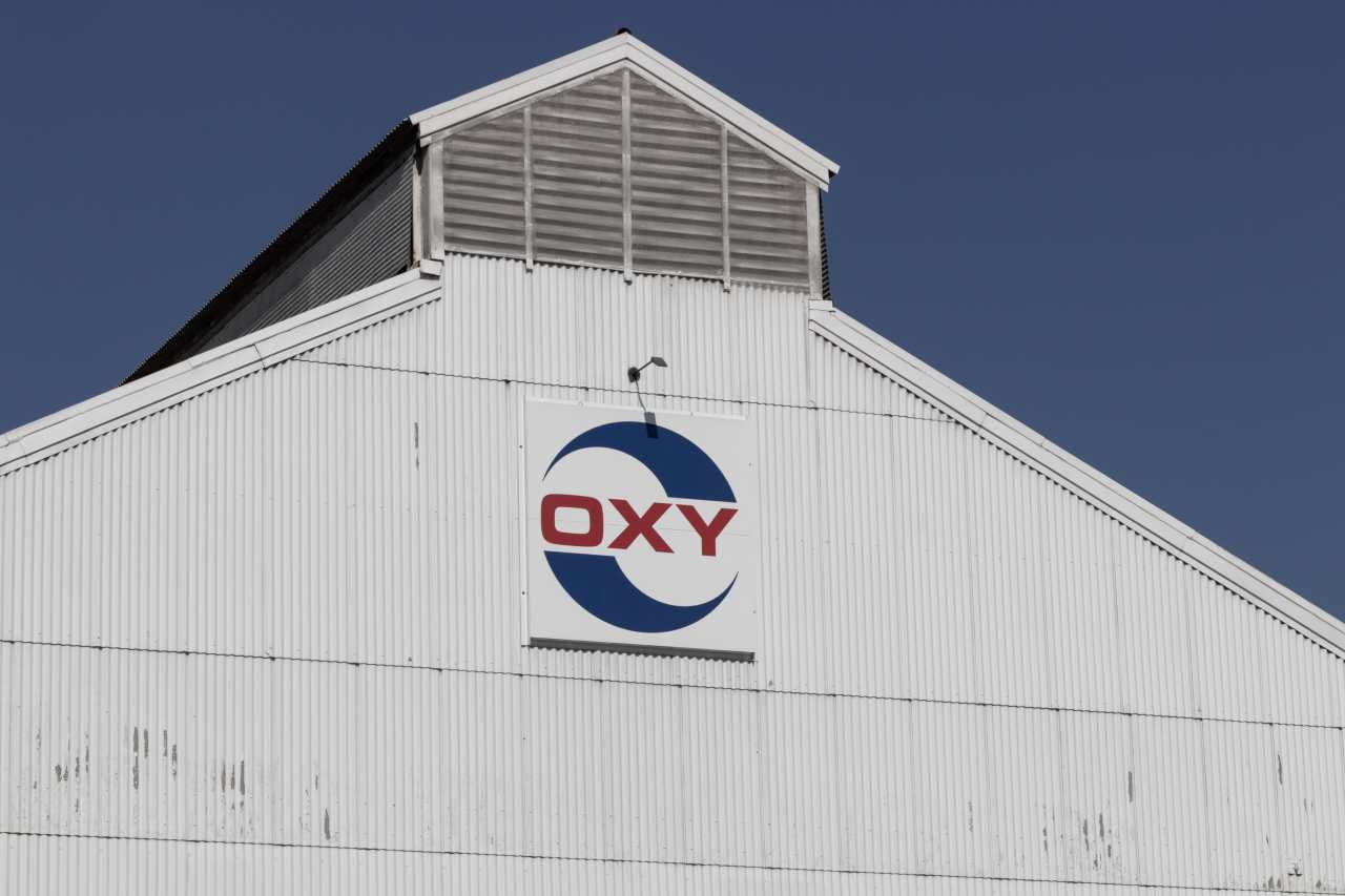 Berkshire’s Last Chemicals Deal Was a Bust. The OxyChem Purchase Looks ...