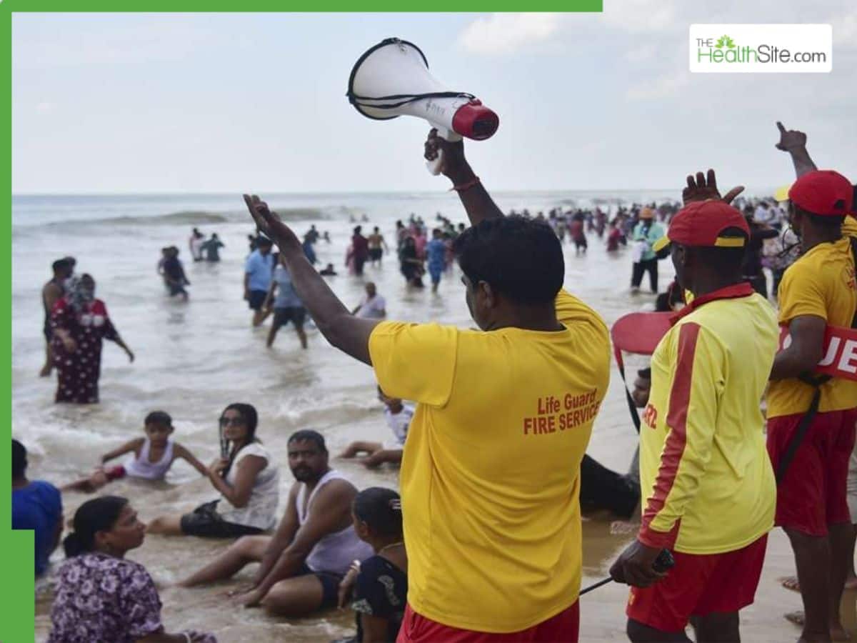 Cyclone Montha Live Updates: IMD Issues Red Alert In Andhra, Odisha ...