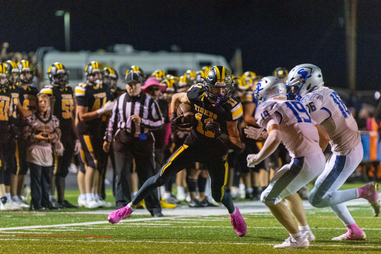 Northwestern football extends win streak to 26, defeats Southern Lehigh ...