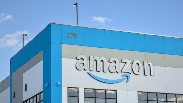 Amazon inks massive deal to bring next-gen energy into its operations ...