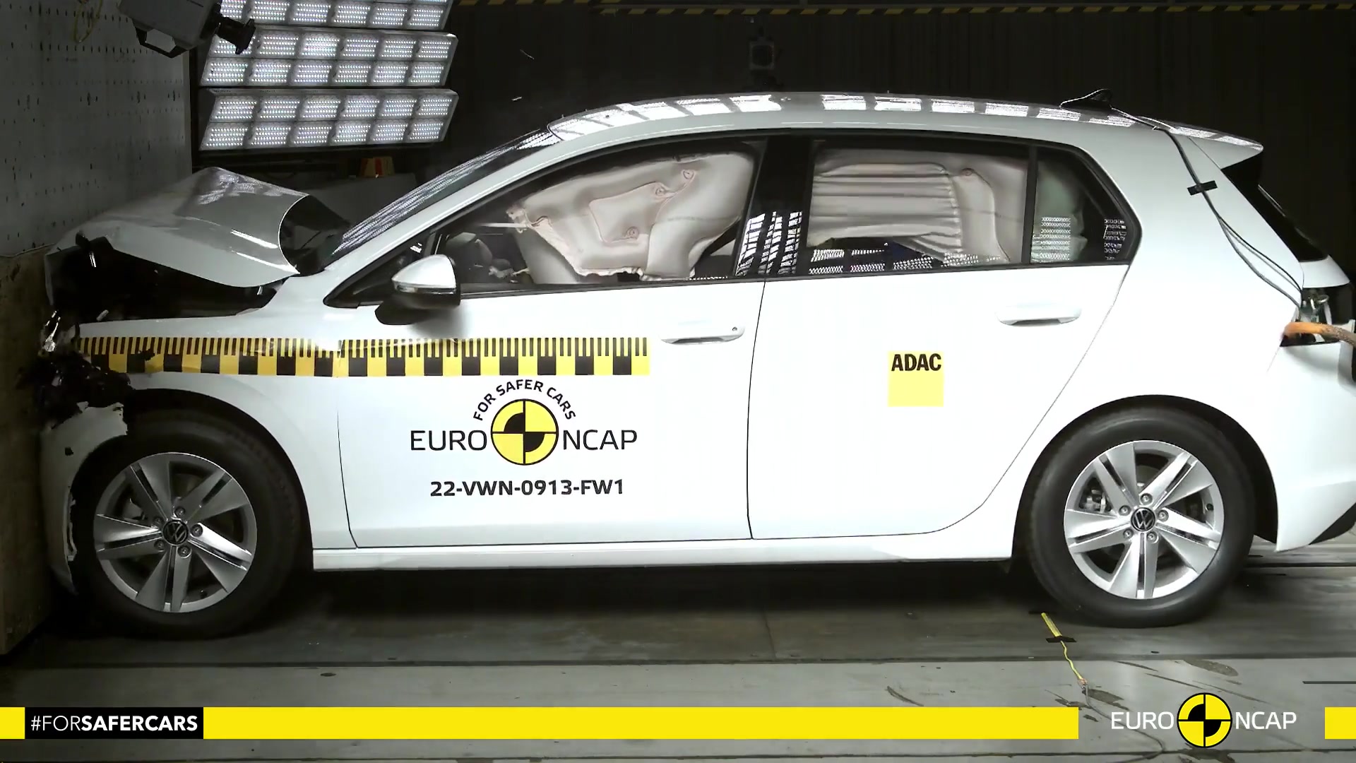 VW Golf - Crash & Safety Tests - 2025