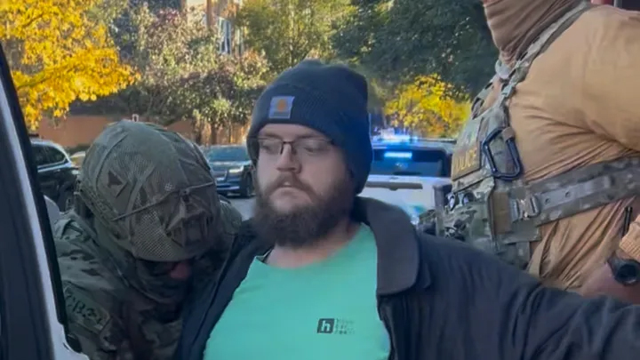 Laugh Factory manager arrested in front of mother outside Chicago ...