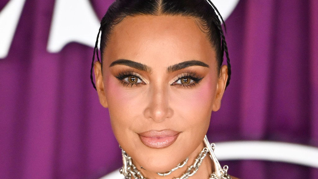 Kim Kardashian s'amuse de l'impact de la transition de Caitlyn Jenner ...