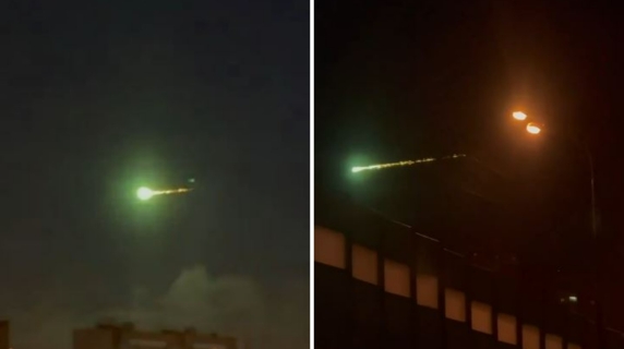 Un flash verde risplende nel cielo di Mosca: il video della scia luminosa