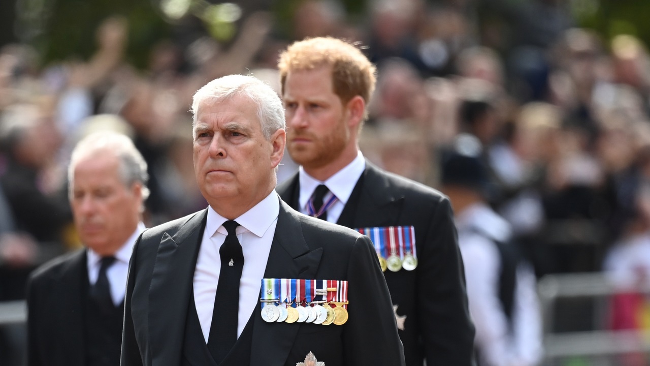 Prince Andrew poussé vers la sortie : Charles III veut que son frère ...